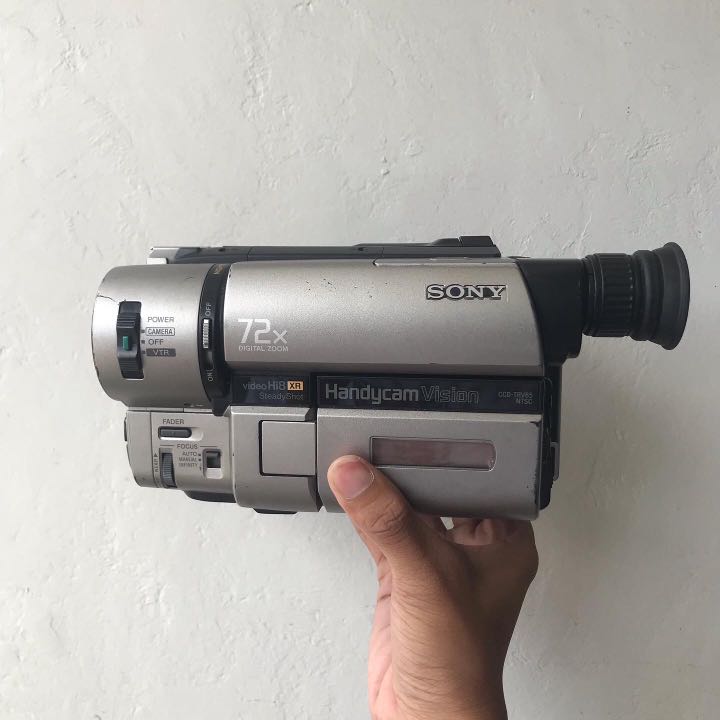 Vintage Camcorder Sony Handycam CCD-TRV65 NTSC Hi8, Photography, Video ...