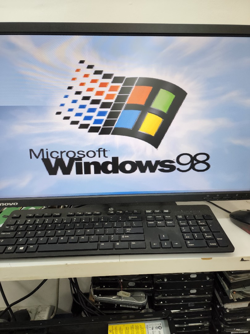 Windows 98 Desktop, Computers & Tech, Desktops on Carousell