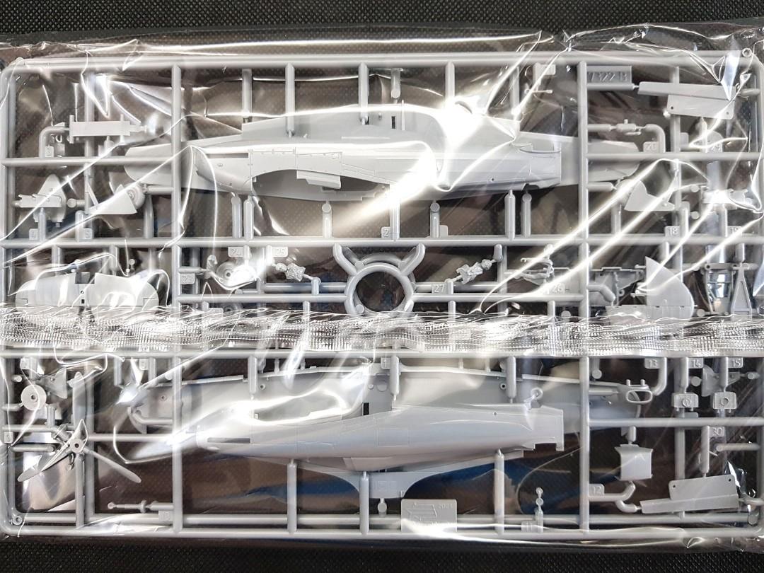 1/72 #7322 Zvezda British RAF Fighter Hawker Hurricane IIc c/w 3 types ...