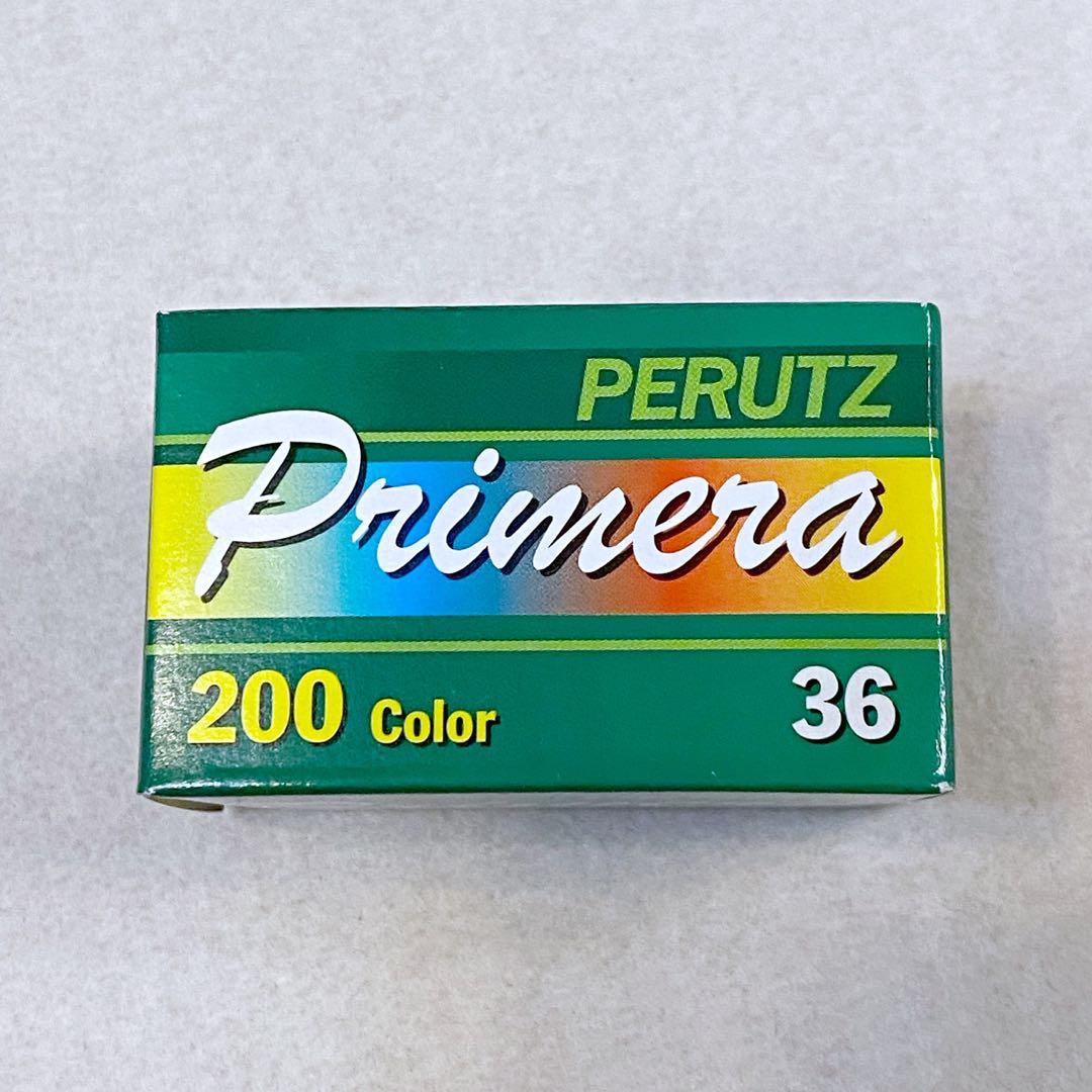 全新 過期底片 PERUTZ Primera ISO-200, 相機攝影, 攝影配件, 閃光燈在旋轉拍賣