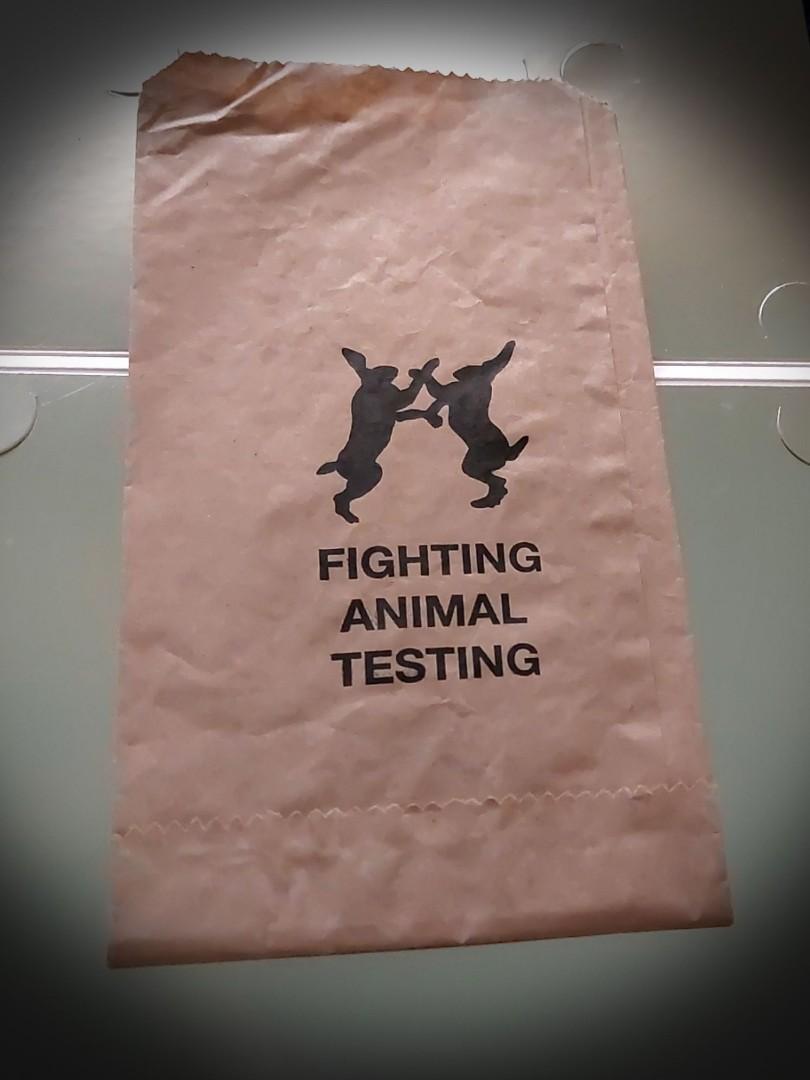 FIGHTING ANIMAL TESTING paper bag, 其他, 其他 - Carousell
