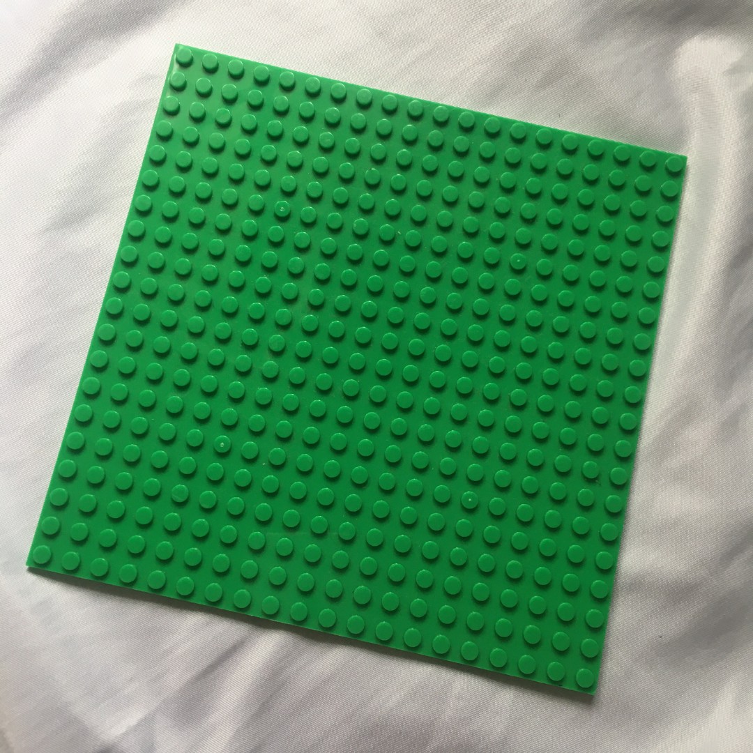 Green 20x20 dots block base plate, Hobbies & Toys, Toys & Games on ...