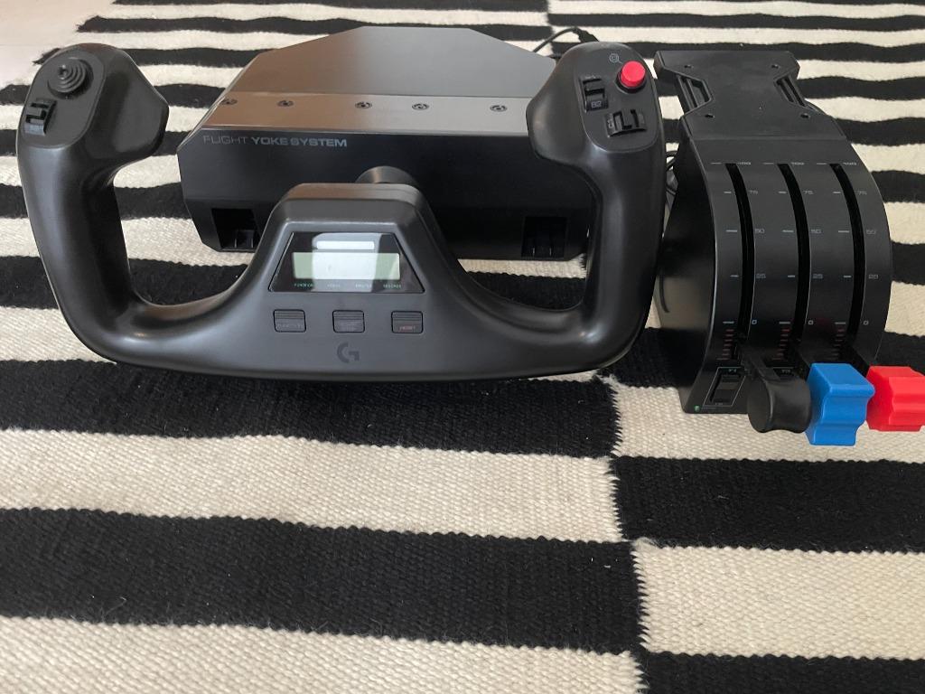 Logitech Flight Simulator yoke system with throttle quadrant, Video ...