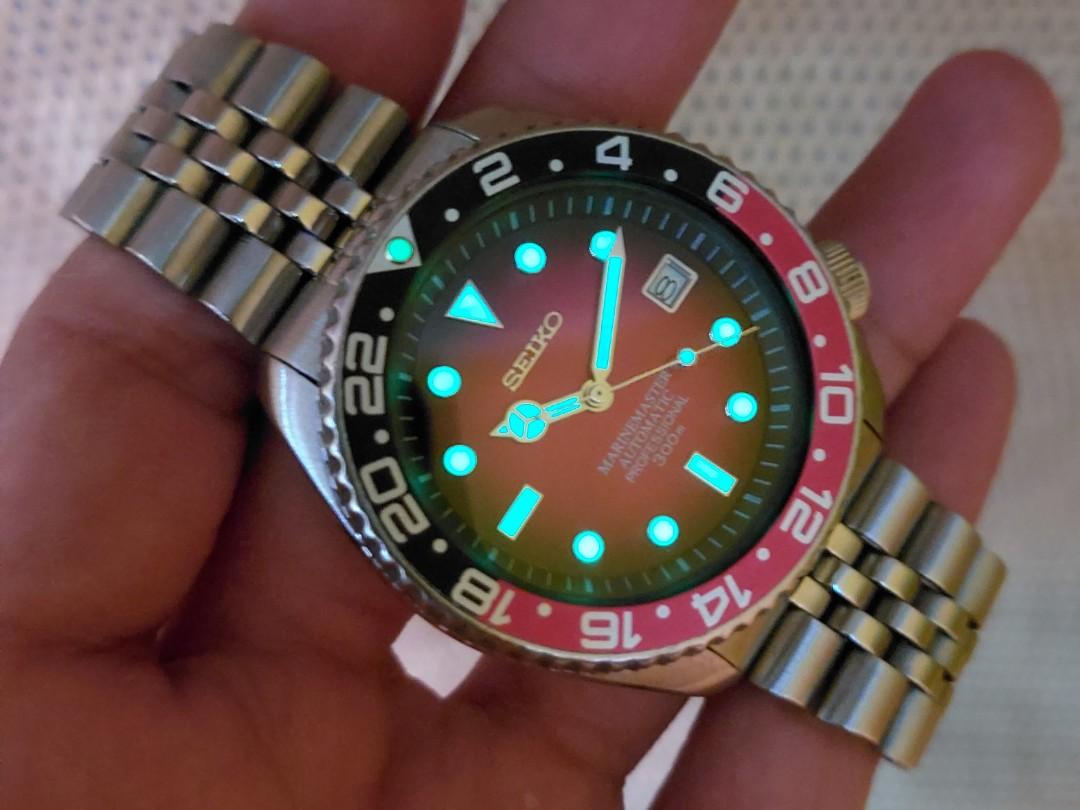 Seiko RUBY RED Mod Automatic Diver's Watch, Men's Fashion, Watches ...