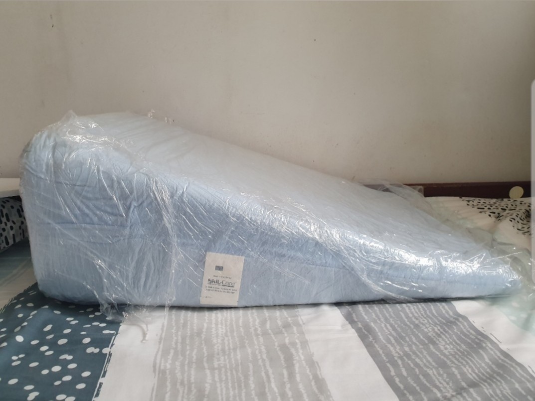 Soft Wedge Cushion, Health & Nutrition, Braces, Support & Protection on ...