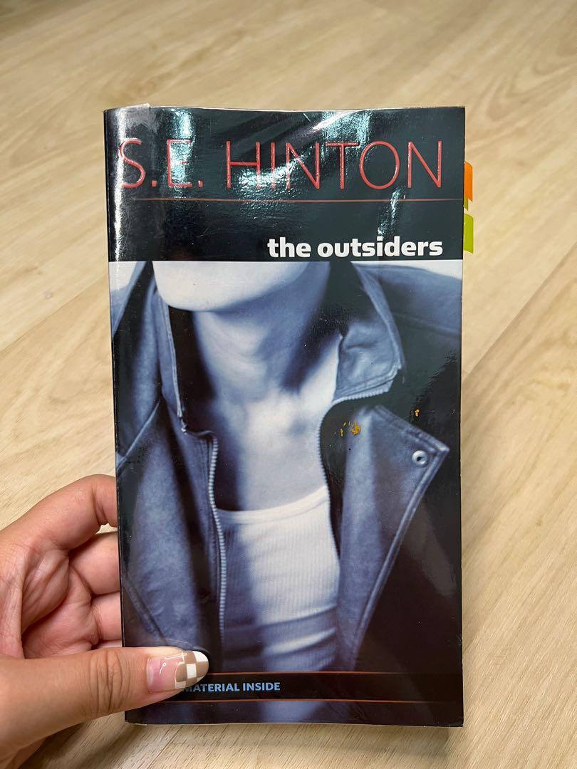 The Outsiders By SE HINTON Secondary Literature Text, Hobbies & Toys ...