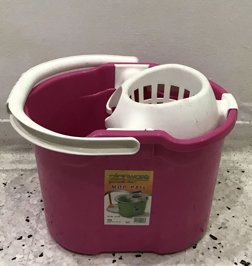 Tong Mop/mop pails , Furniture & Home Living, Cleaning & Homecare ...
