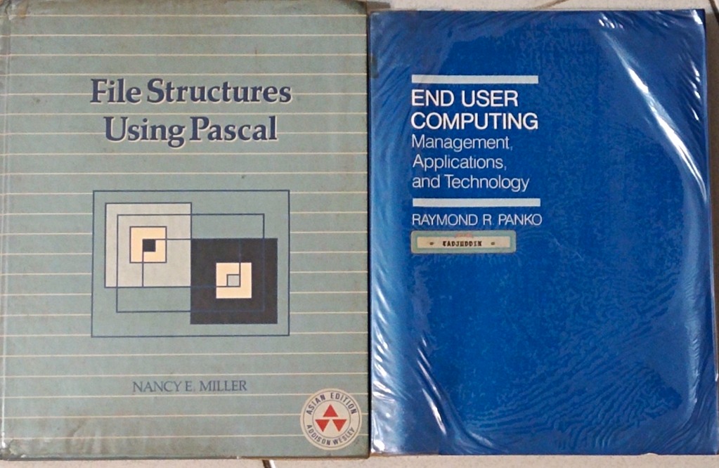 Vintage Computer text books, Hobbies & Toys, Books & Magazines ...