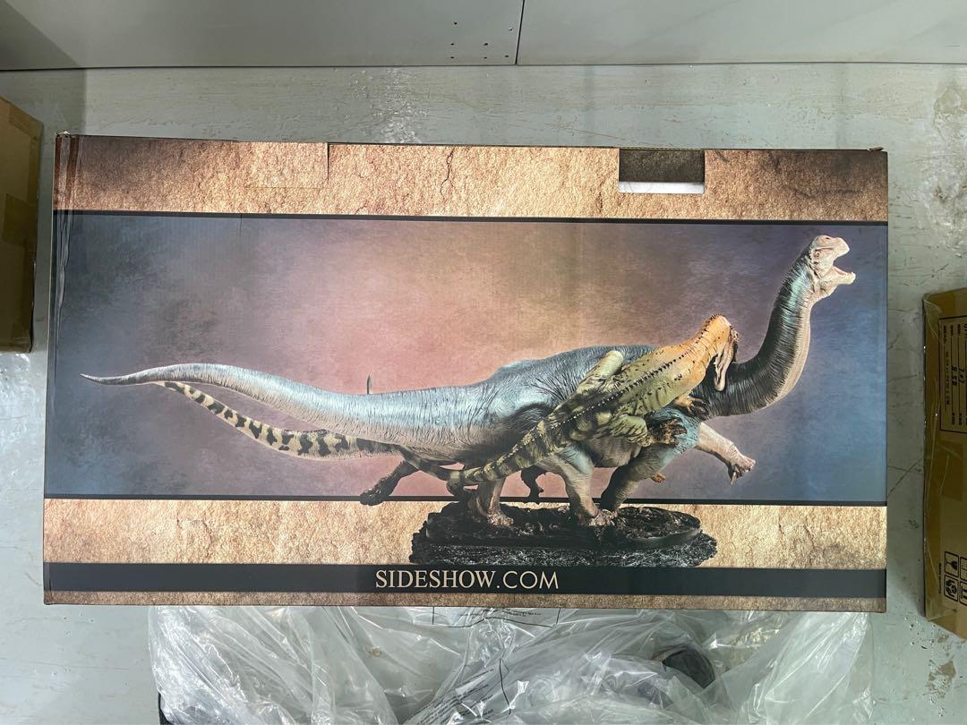 Allosaurus vs Camarasaurus Statue by Sideshow Collectibles, 興趣及遊戲, 玩具 ...