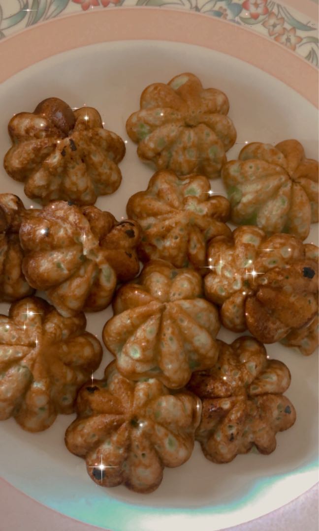 Assorted kuih muih traditional, Food & Drinks, Homemade Bakes on Carousell