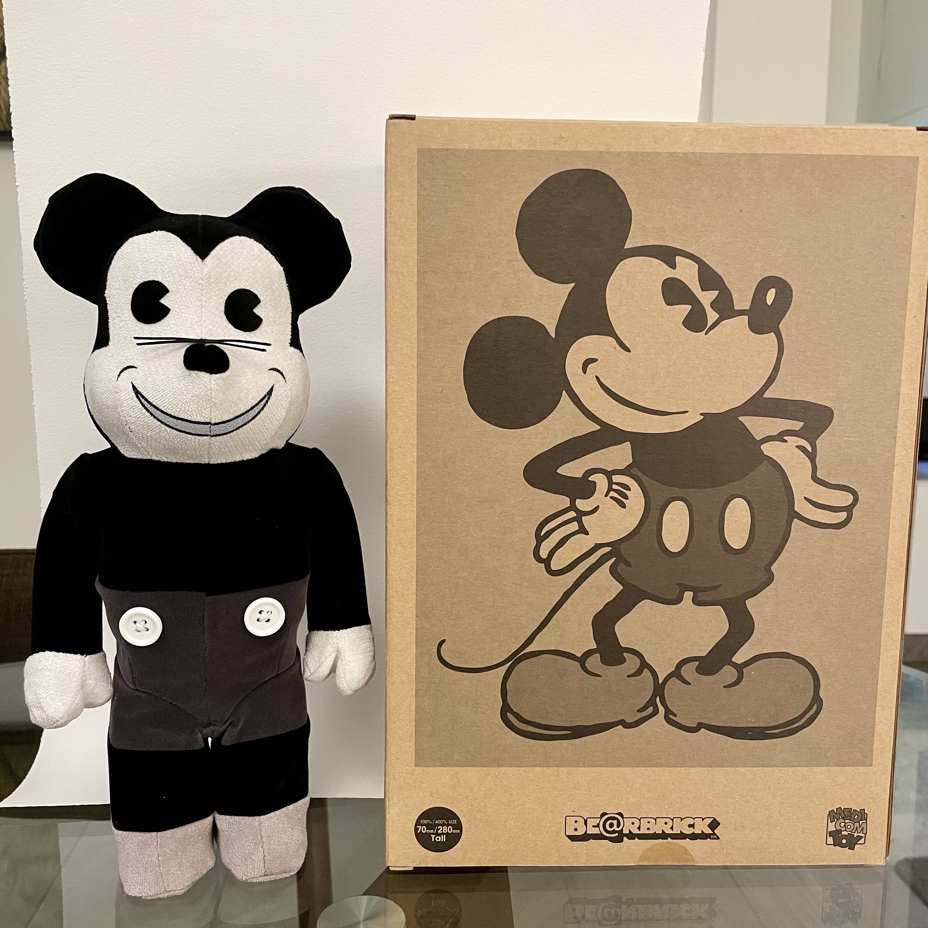 Bearbrick Be@rbrick Mickey Mouse (vintage B&W ver.) 100% 400%, Hobbies ...