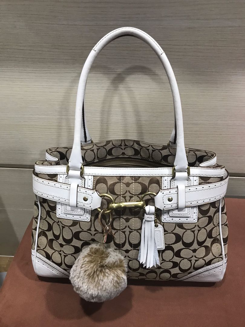 Brand New Authentic Coach Logo classic shoulder bag, Women's Fashion ...