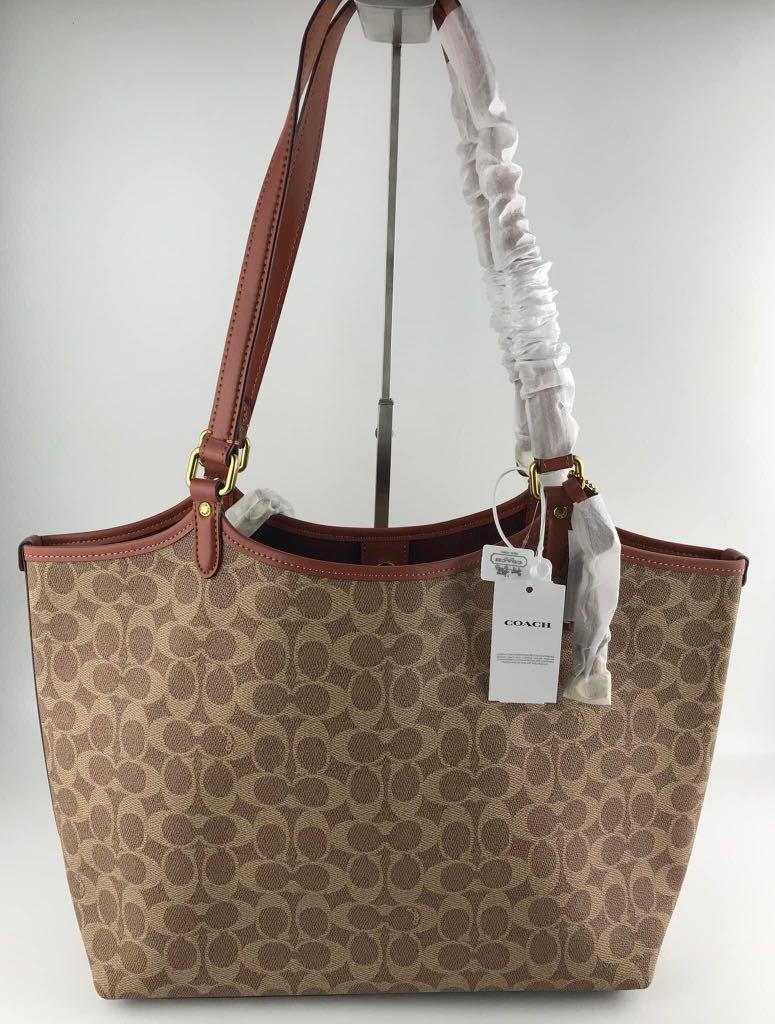 Coach Day Tote in Signature Canvas, Women's Fashion, Bags & Wallets ...