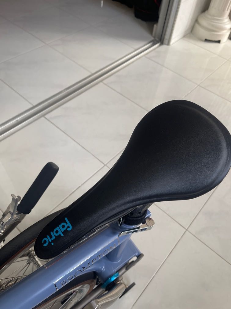 Fabric ALM Saddle Brompton, Sports Equipment, Bicycles & Parts ...