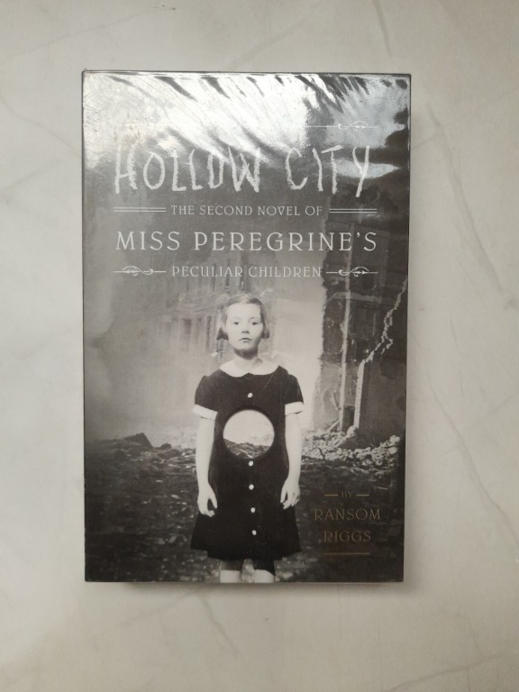 Hollow City by Ransom Riggs, Hobbies & Toys, Books & Magazines, Fiction ...