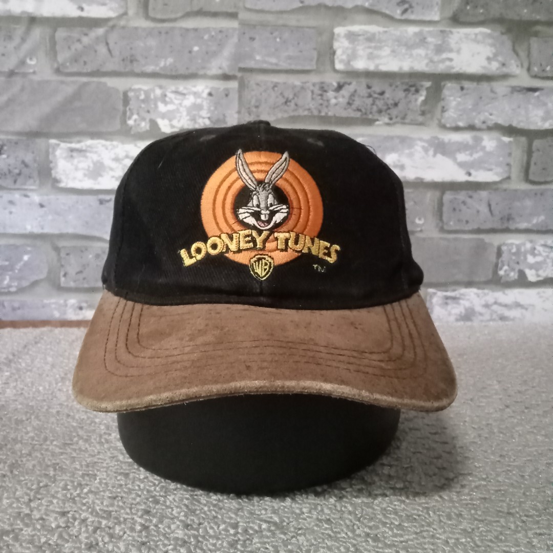 Vintage Looney tunes Bugs Bunny cap, Men's Fashion, Watches ...