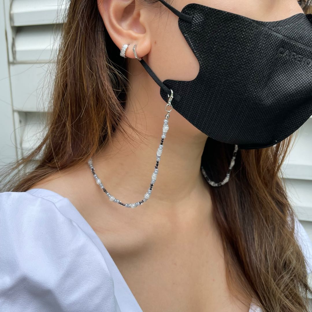 beaded mask chain, Women's Fashion, Jewelry & Organisers, Necklaces on ...