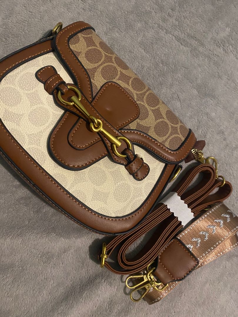 Coach sling, Women's Fashion, Bags & Wallets, Cross-body Bags on Carousell