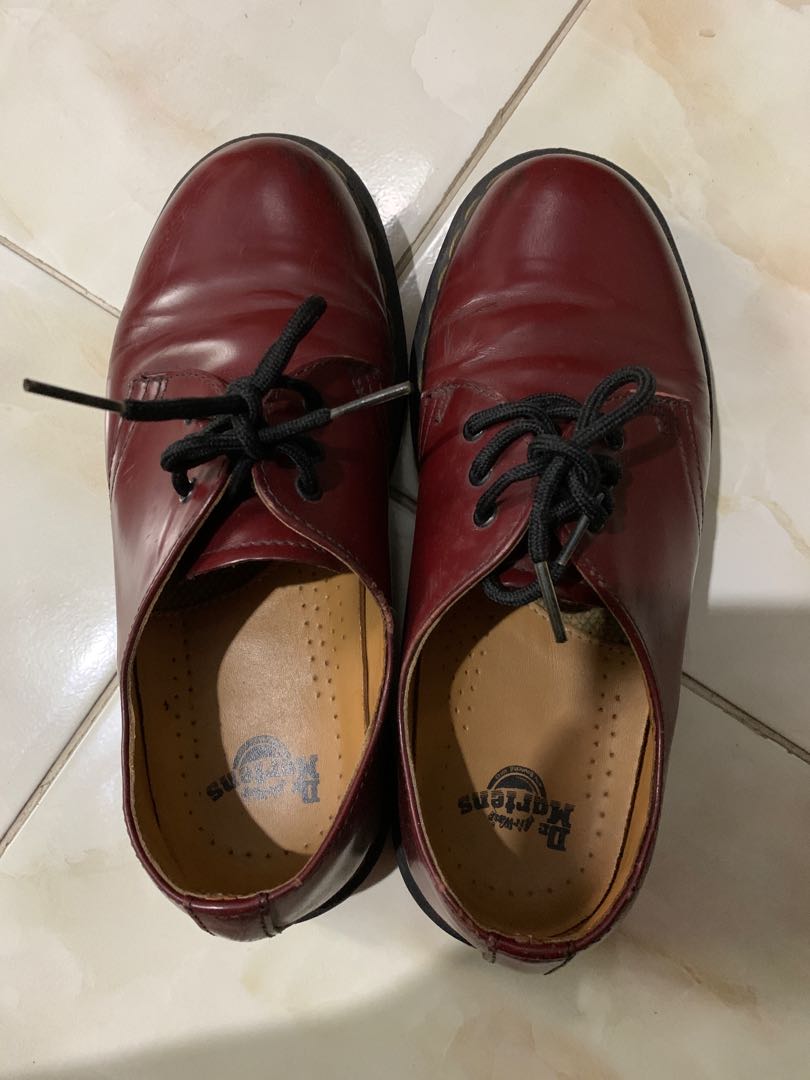 Dr. Martens DOCMART low cut core 1461 Cherry Red Maroon, Fesyen Wanita ...