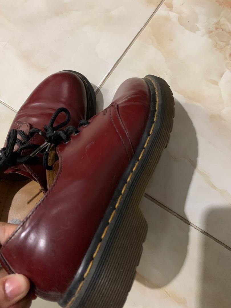 Dr. Martens DOCMART low cut core 1461 Cherry Red Maroon, Fesyen Wanita ...