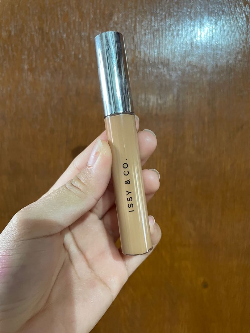 Issy & Co. Active Concealer in DW4, Beauty & Personal Care, Face ...