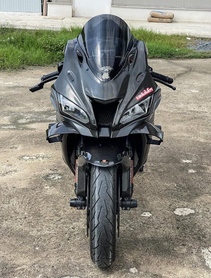 Kawasaki zx10r winglet, Motorcycles, Motorcycle Accessories on Carousell