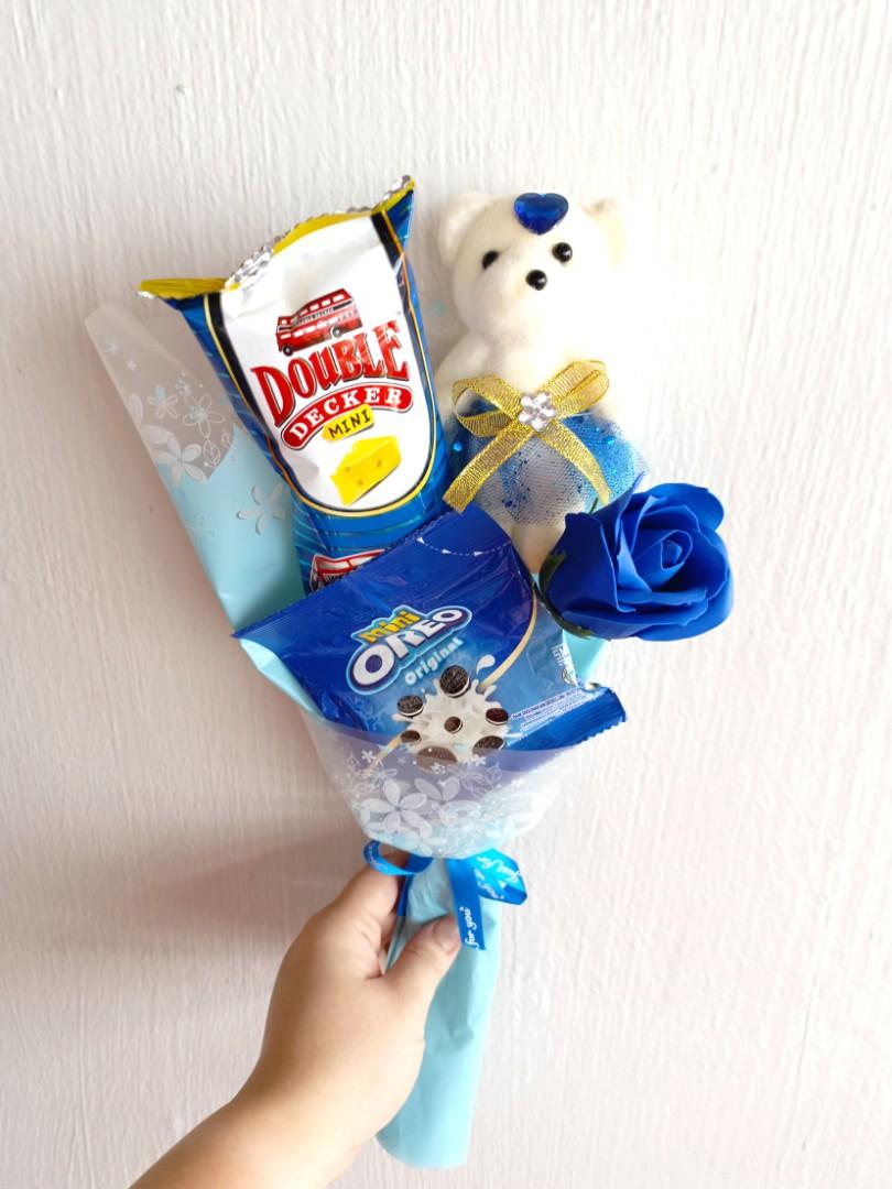 Mini Snacks Bouquet with Bear & Soap Rose, Hobbies & Toys, Stationery ...