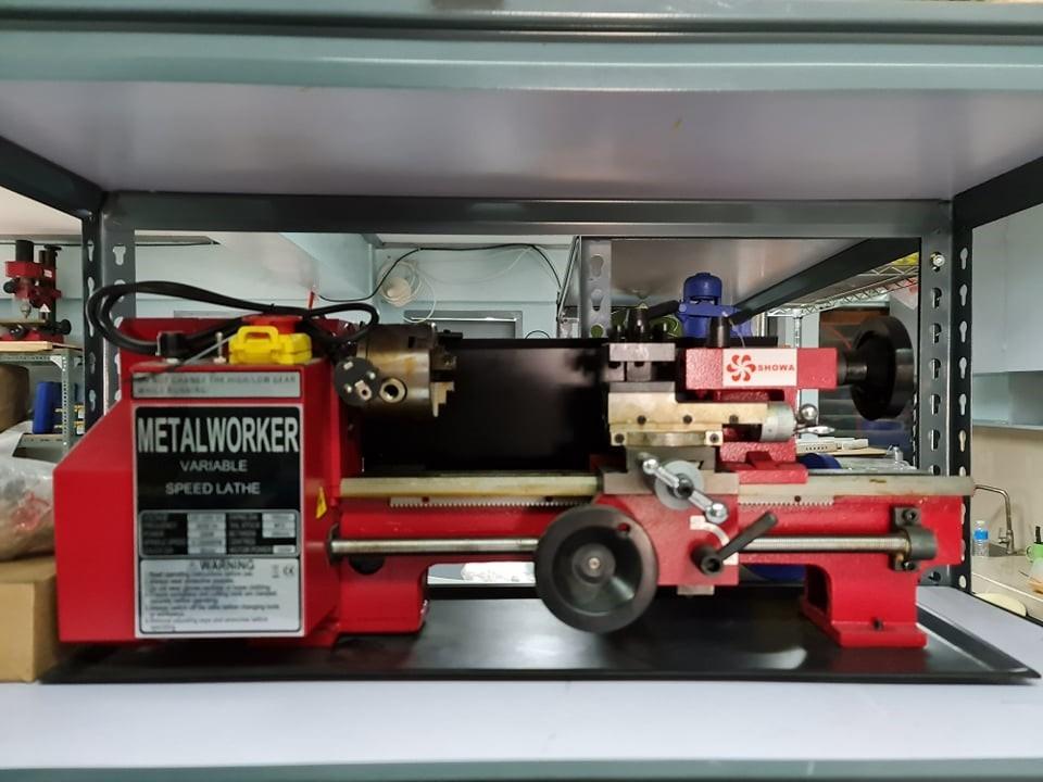 Showa Mini Lathe Machine, Commercial & Industrial, Construction Tools ...