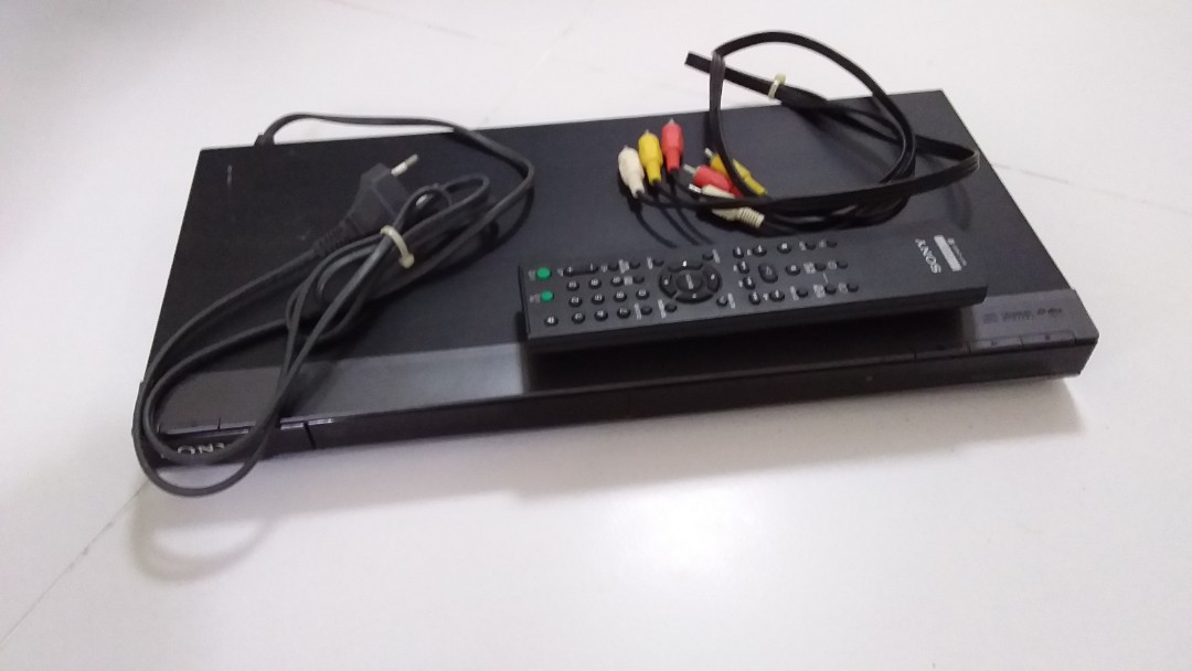Sony dvd player, Audio, Other Audio Equipment on Carousell