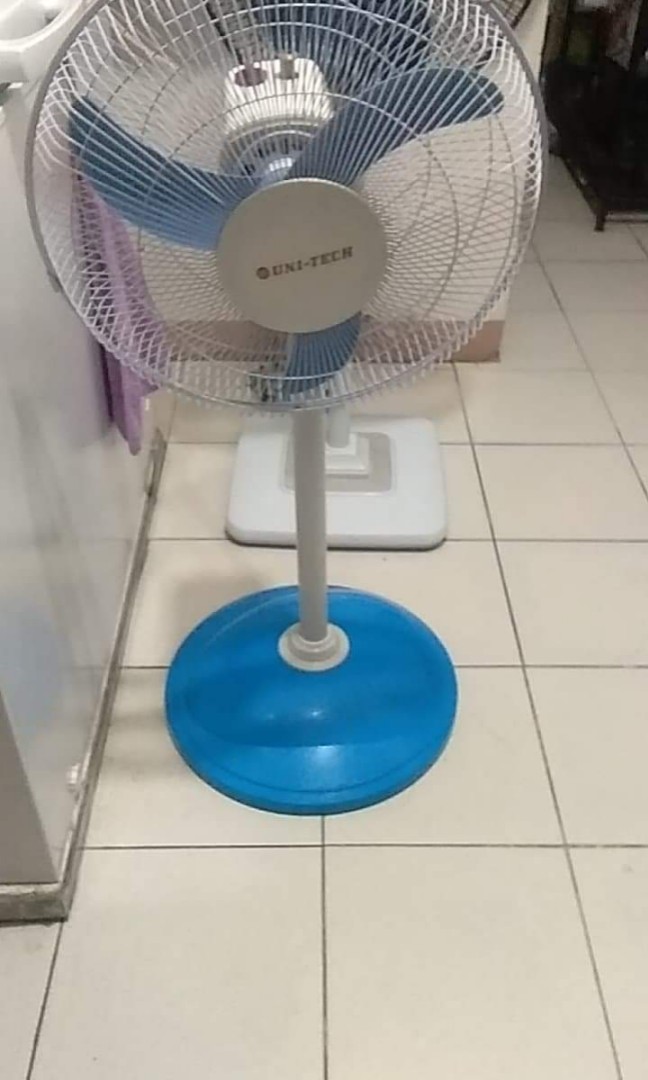 Stand Fan, Furniture & Home Living, Lighting & Fans, Fans on Carousell