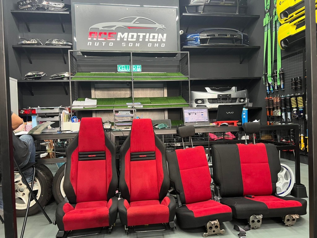 SUZUKI SWIFT SPORT ZC31 RECARO SEAT FOR SALE, Auto Accessories on Carousell