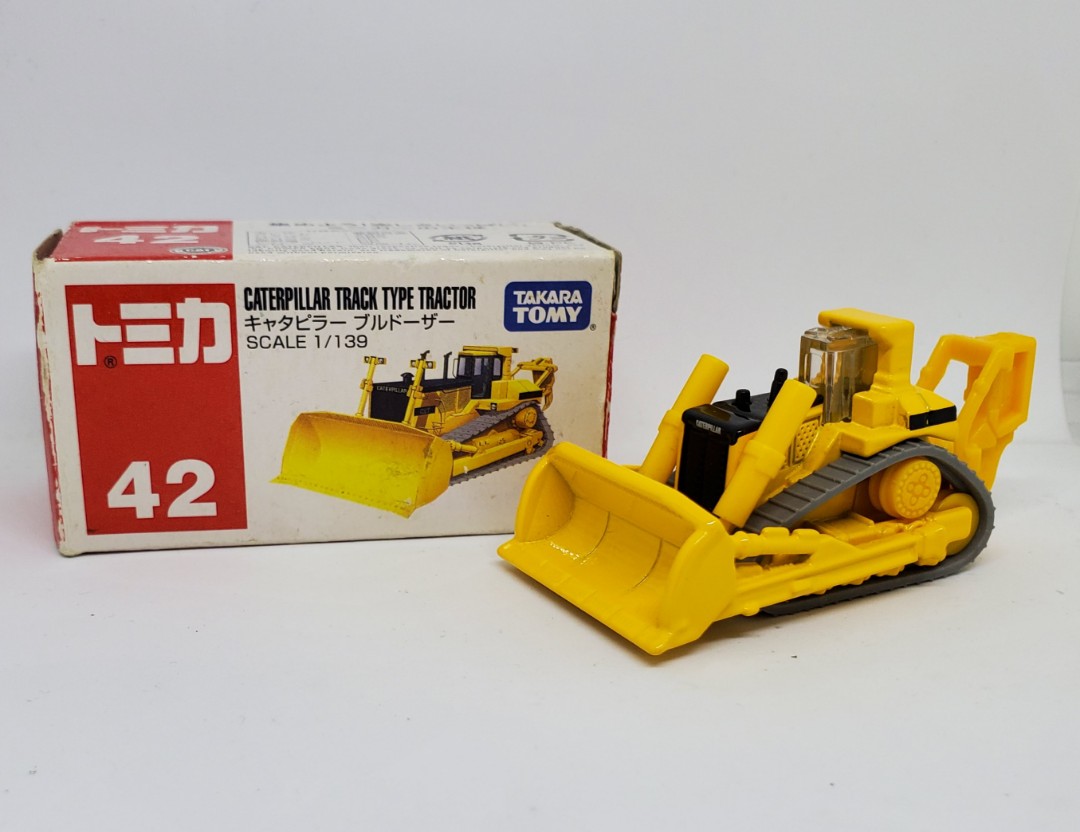 Takara Tomy Tomica 42 Caterpillar Track Type Tractor, 興趣及遊戲, 玩具 & 遊戲類 ...