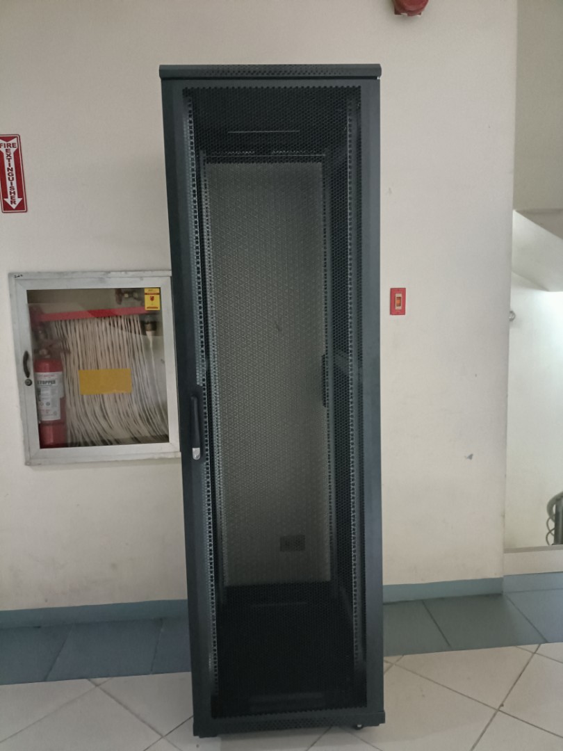 Toten 42U Free Standing Data Cabinet W=600x D=800x H=7FT Perforated ...