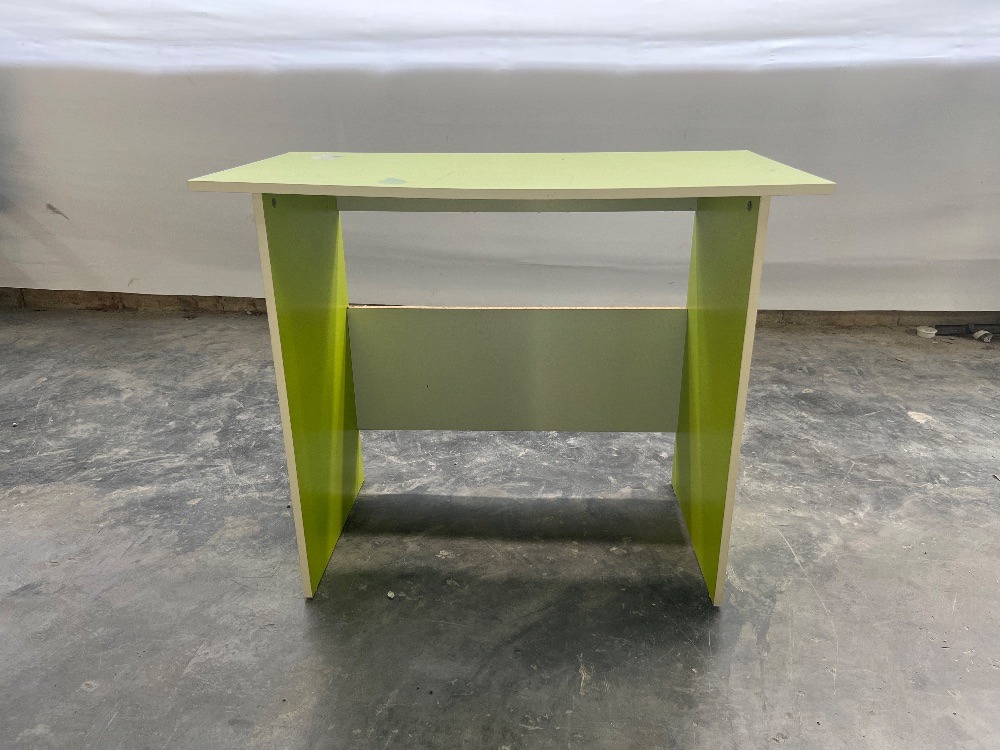 Wooden Study Desk Green Colour / Meja Belajar Kayu Warna Hijau ...