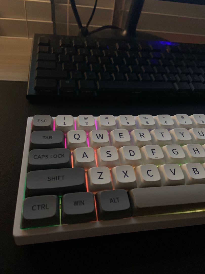 Rk68 plus 65% custom mechanical keyboard (GMK keycaps), Computers ...