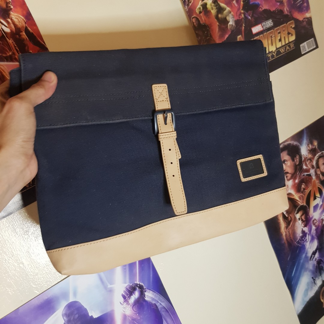 Beanpole clutch, Men's Fashion, Bags, Belt bags, Clutches and Pouches ...