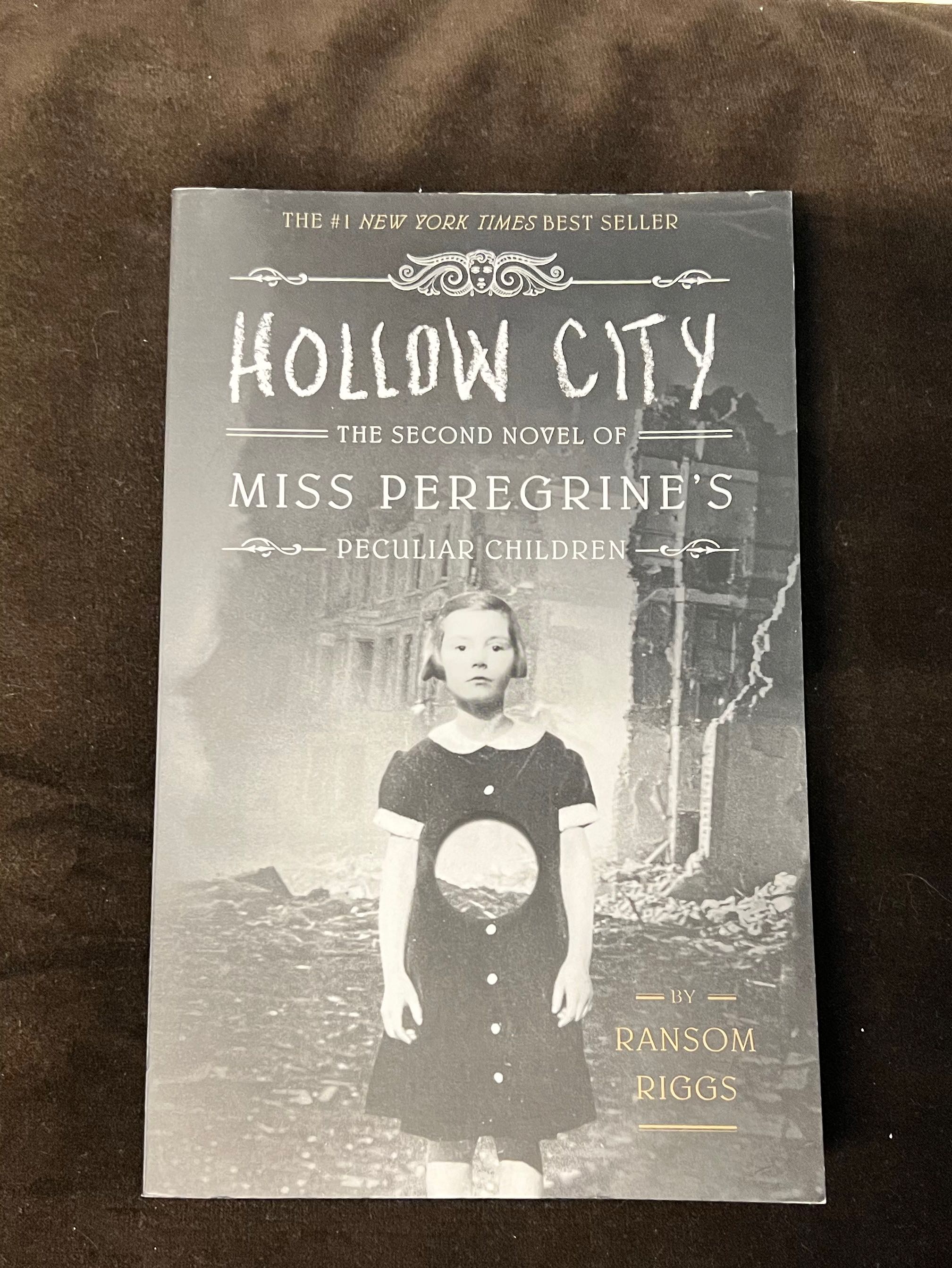 Hollow City by Ransom Riggs, Hobbies & Toys, Books & Magazines, Fiction ...
