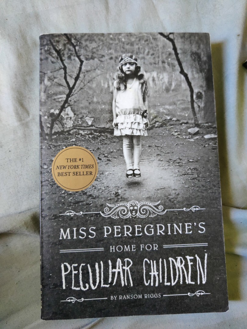Miss Peregrine's Home For Peculiar Children Book 1 and 2 Hollow City ...