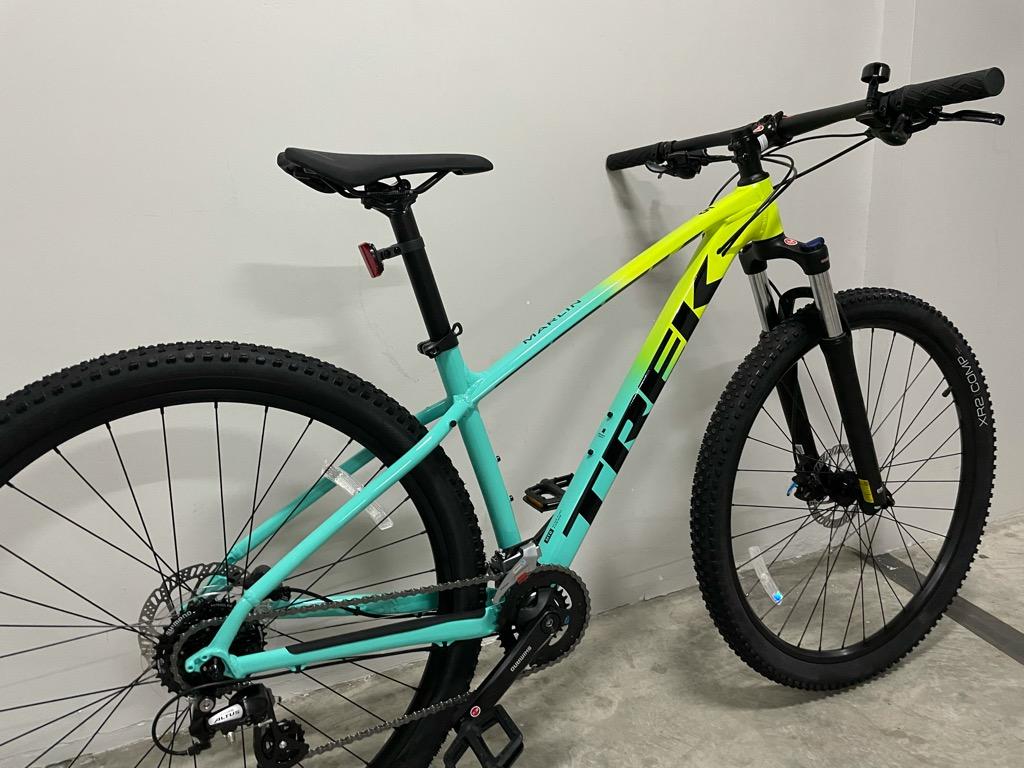 NEW Trek Marlin 5 2022 29er 29 inch Volt to Miami Green Fade, Sports ...