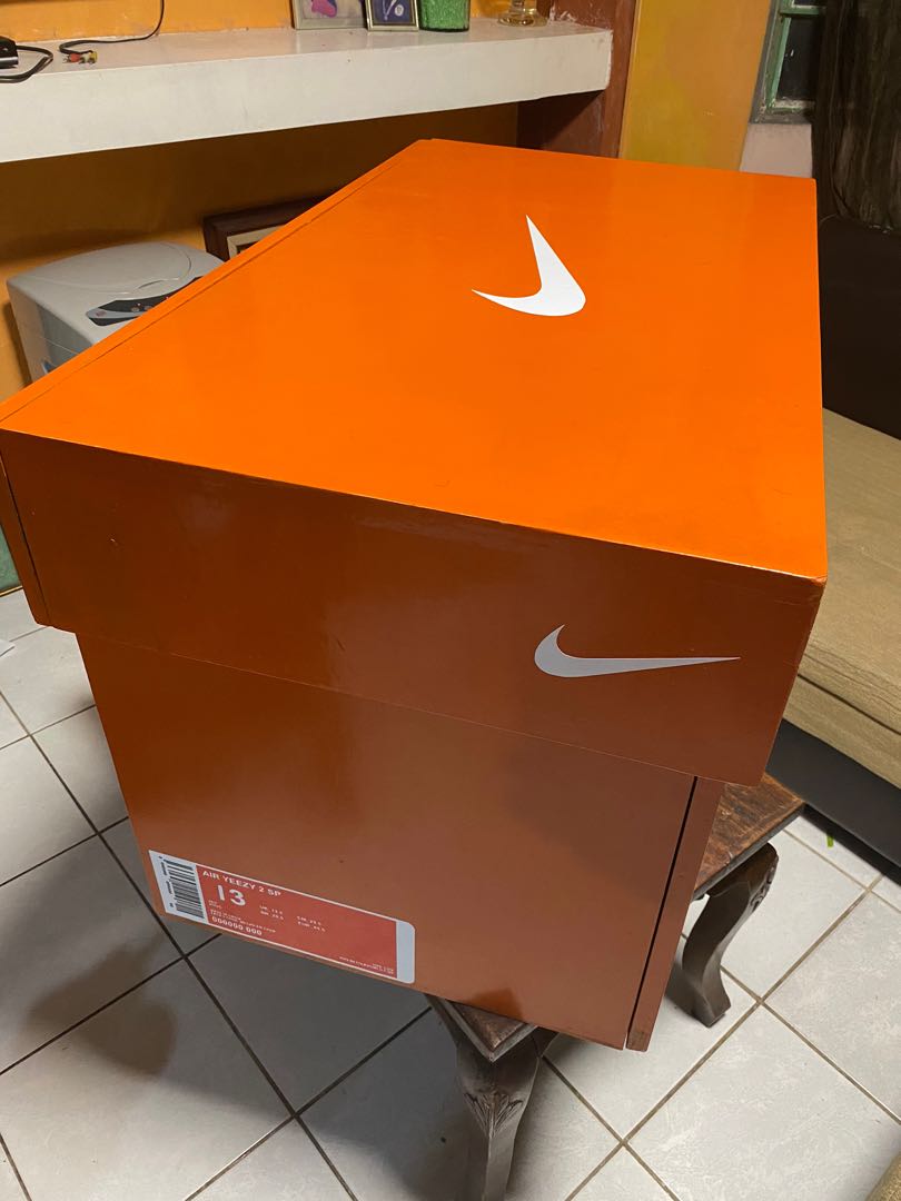 NIKE GIANT SHOEBOX (customized), Furniture & Home Living, Furniture ...