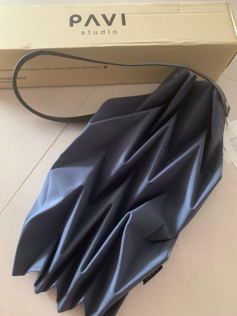 Pavi studio W Pleat Bag, Women's Fashion, Bags & Wallets, Tote Bags on ...