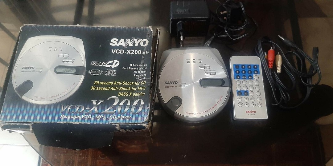 Sanyo vcd x200 discman complete set, Audio, Portable Music Players on ...