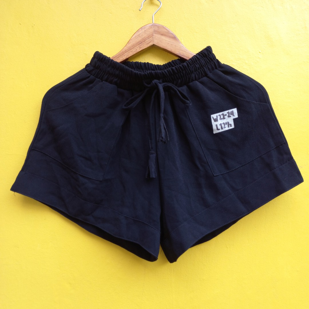 BLACK GARTERIZED SHORT, Women's Fashion, Bottoms, Shorts on Carousell
