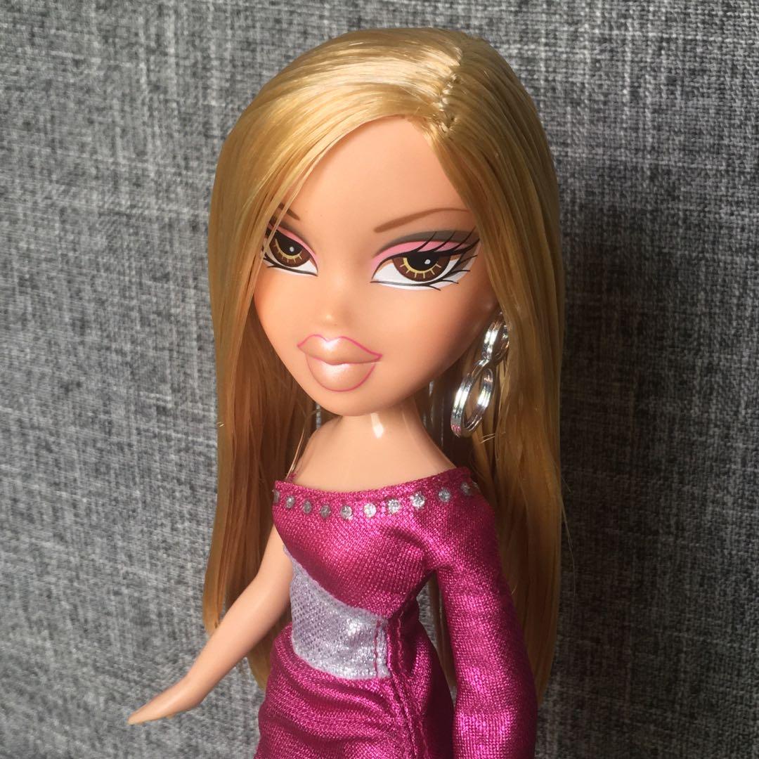 Bratz Be-Bratz.com Doll, Hobbies & Toys, Toys & Games on Carousell