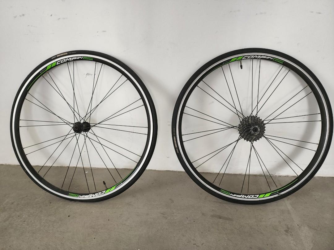Giant PA2 wheelset, Comp24 Alexrims wheelset and Cycleops fluid trainer ...