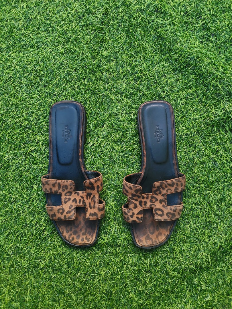 Hermes Oran Cheetah Flip Flops, Women's Fashion, Activewear on Carousell