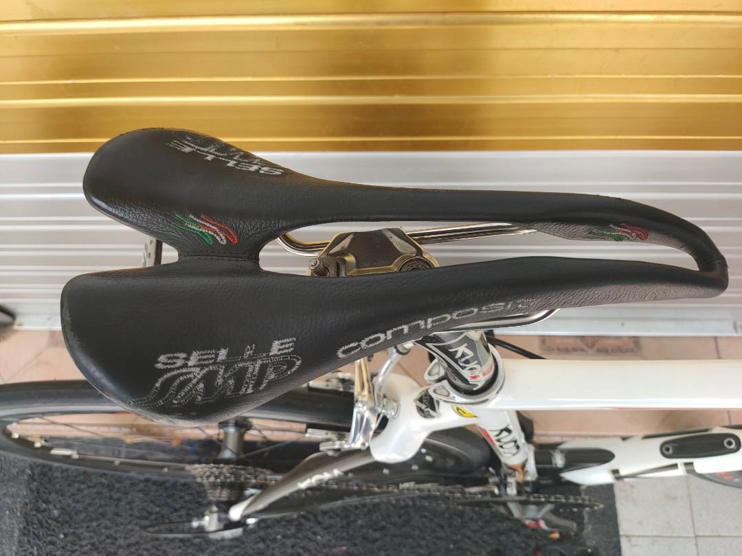 Kuota Kom pro team edition full carbon, 52 size, 7.5kg, shimano as80 ...