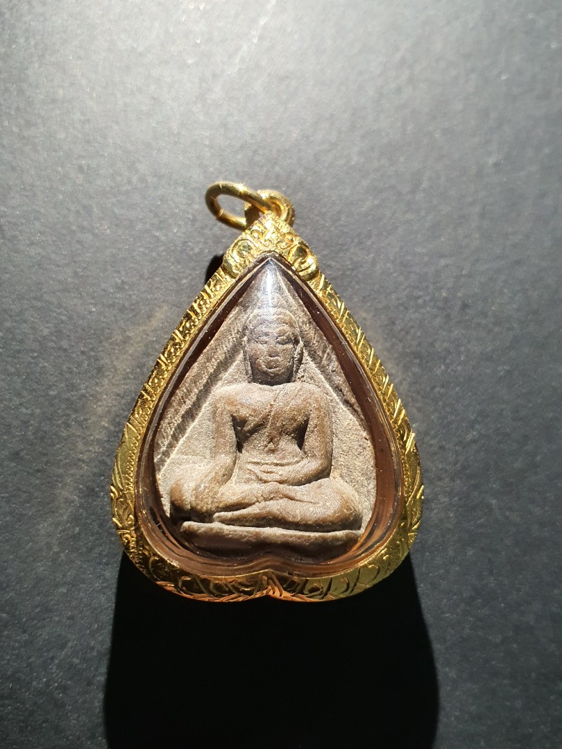 Luang Phor Toh Phra Phong Pim Phra Prathan, Hobbies & Toys, Memorabilia ...