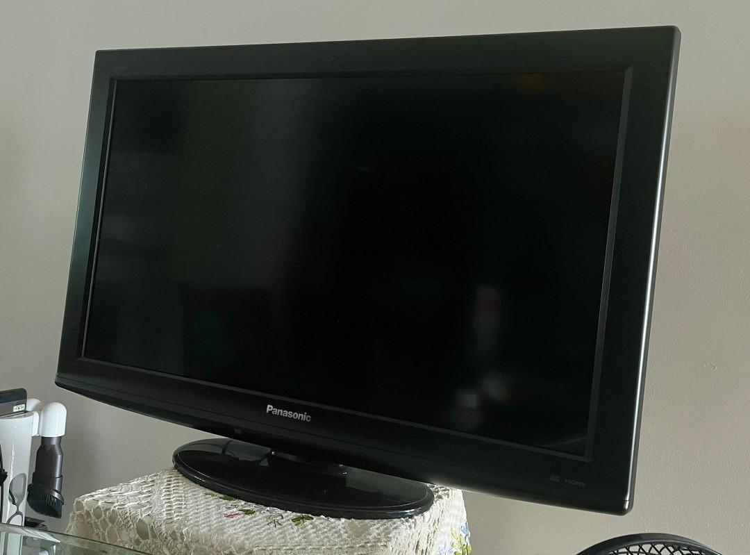 Panasonic 32 inch LCD TV, TV & Home Appliances, TV & Entertainment, TV ...
