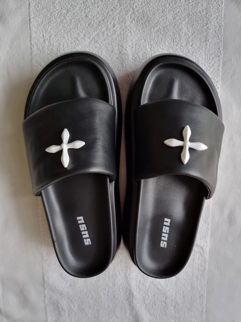 Sandals Cross Design, Women's Fashion, Footwear, Sandals on Carousell